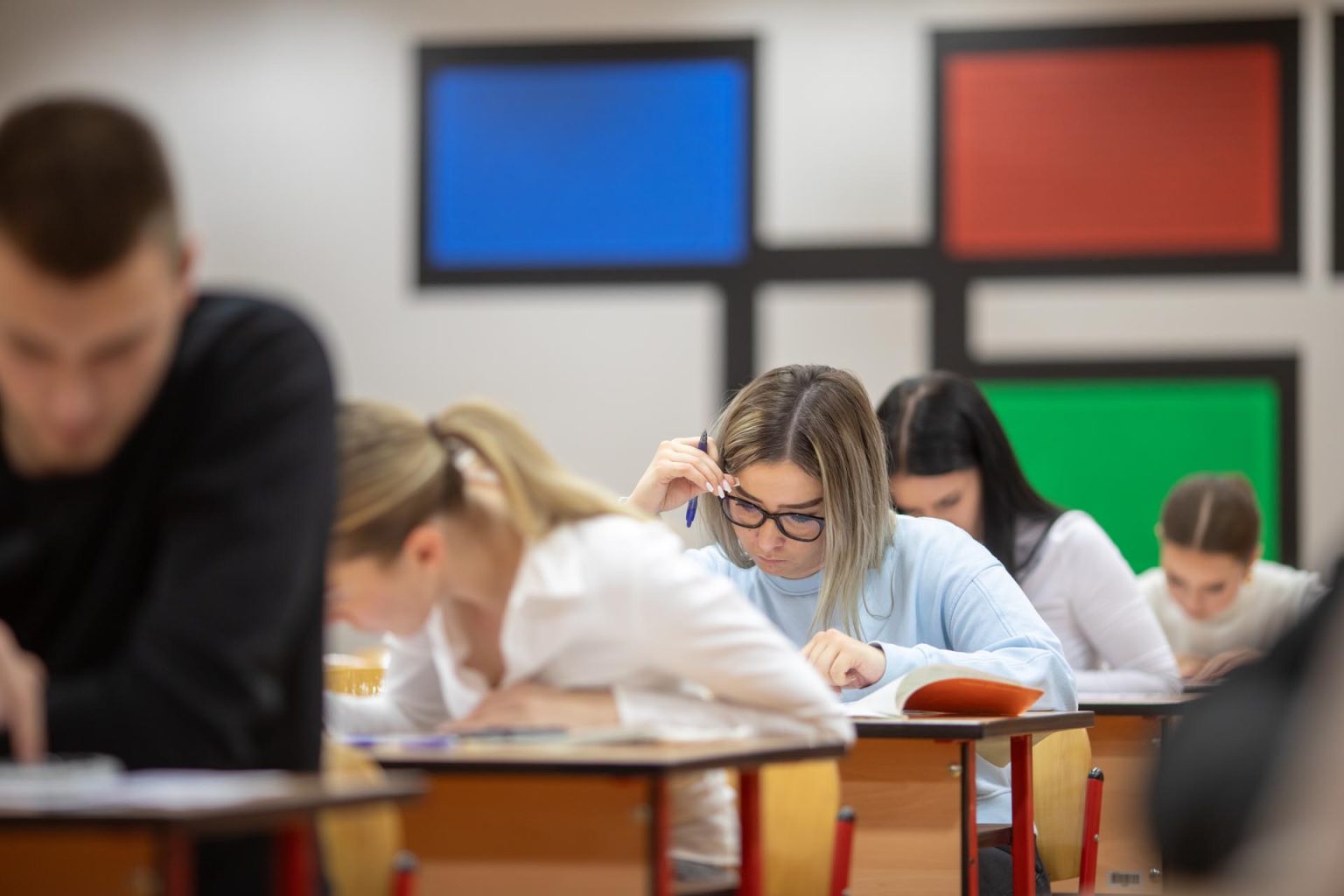 Obavijest o kolektivnom godišnjem odmoru - Ekonomski fakultet u Osijeku | EFOS