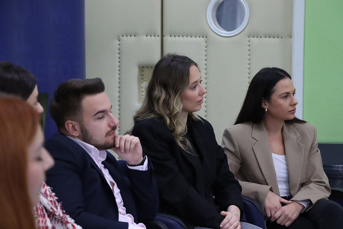 Bivši studenti EFOS-a podijelili priče o svojim poslovnim počecima na ...